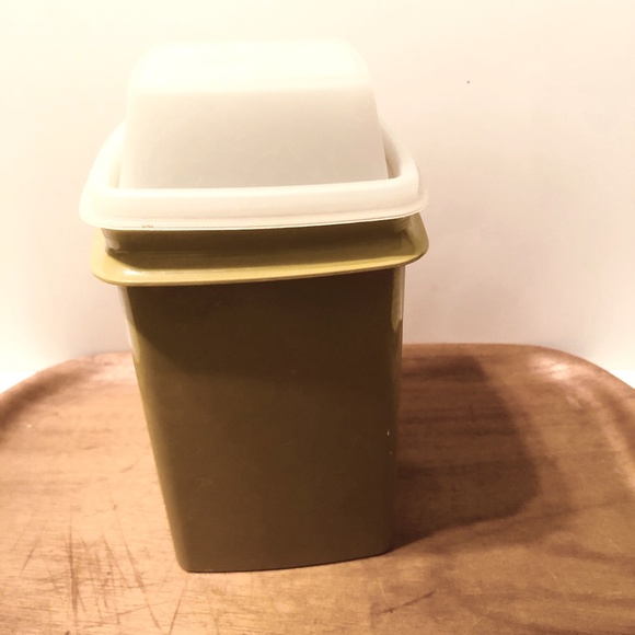 Tupperware | Kitchen | Vintage Green Tupperware Pickle Saver Use For ...